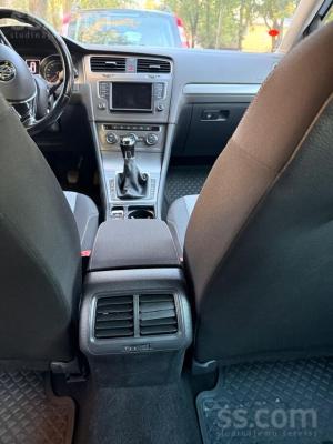 Pelēks Volkswagen Golf 2016 Rīga, ar dzinēja tilpumu 1.60 L un nobraukumu 262 tūkst. km par 5780 €, foto 8 vietnē AUTOMOTO.COM.LV