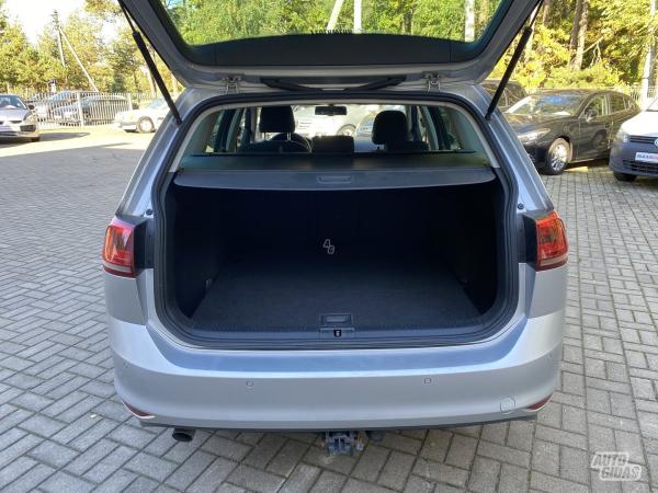 Pelēks Volkswagen Golf 2016 Šveicarija, ar dzinēja tilpumu 1.60 L un nobraukumu 337 tūkst. km par 4800 €, foto 7 vietnē AUTOMOTO.COM.LV