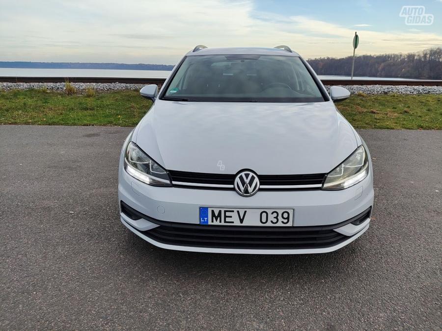 Pelēks Volkswagen Golf 2017 Kauņa, ar dzinēja tilpumu 1.60 L un nobraukumu 304 tūkst. km par 7300 €, foto 1 vietnē AUTOMOTO.COM.LV