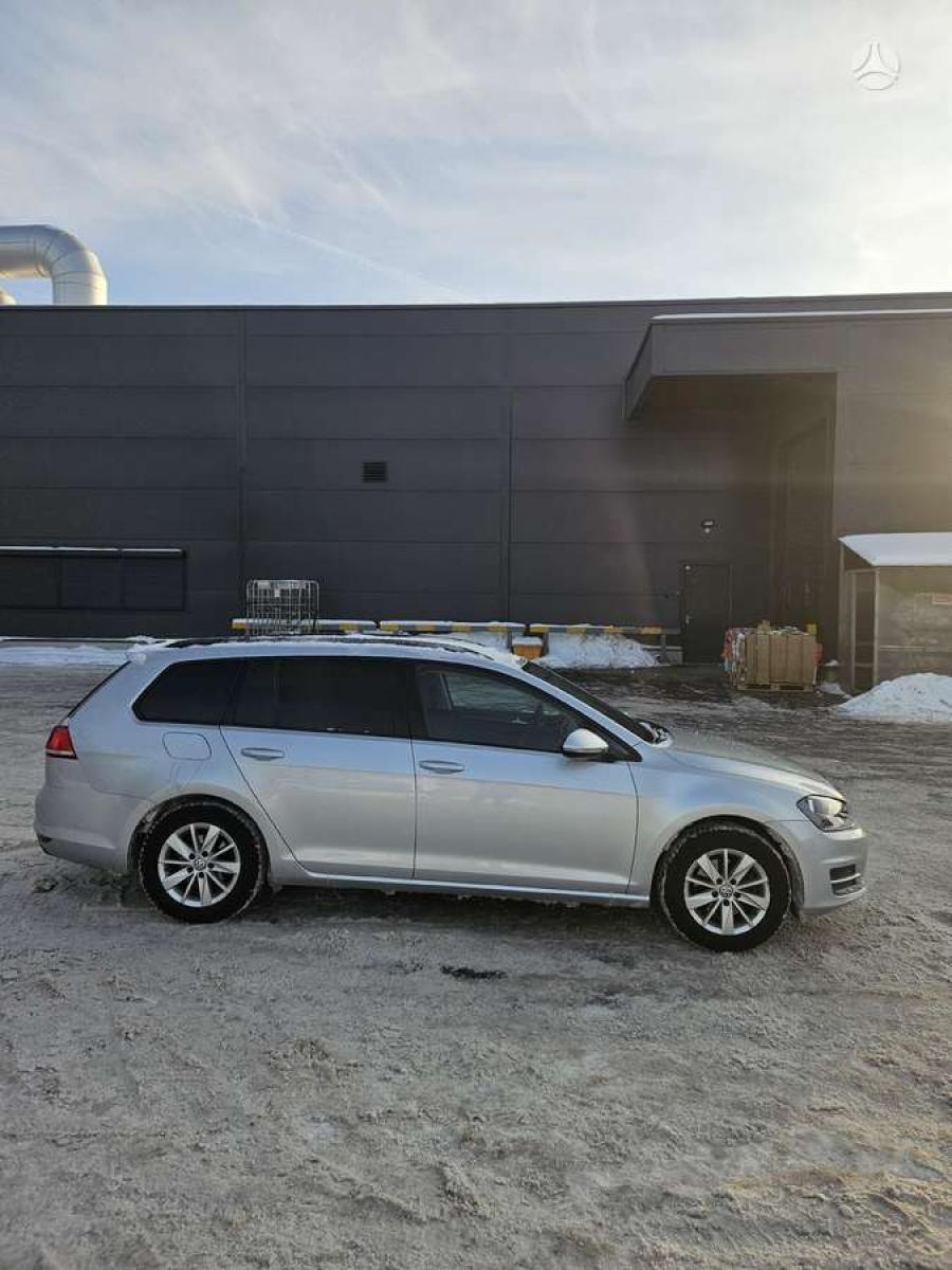 Grey Volkswagen Golf 2017 in Klaipeda, with an engine capacity of 1.40 L and mileage of 221 thousand km for 7900 €, photo 3 on AUTOMOTO.COM.LV