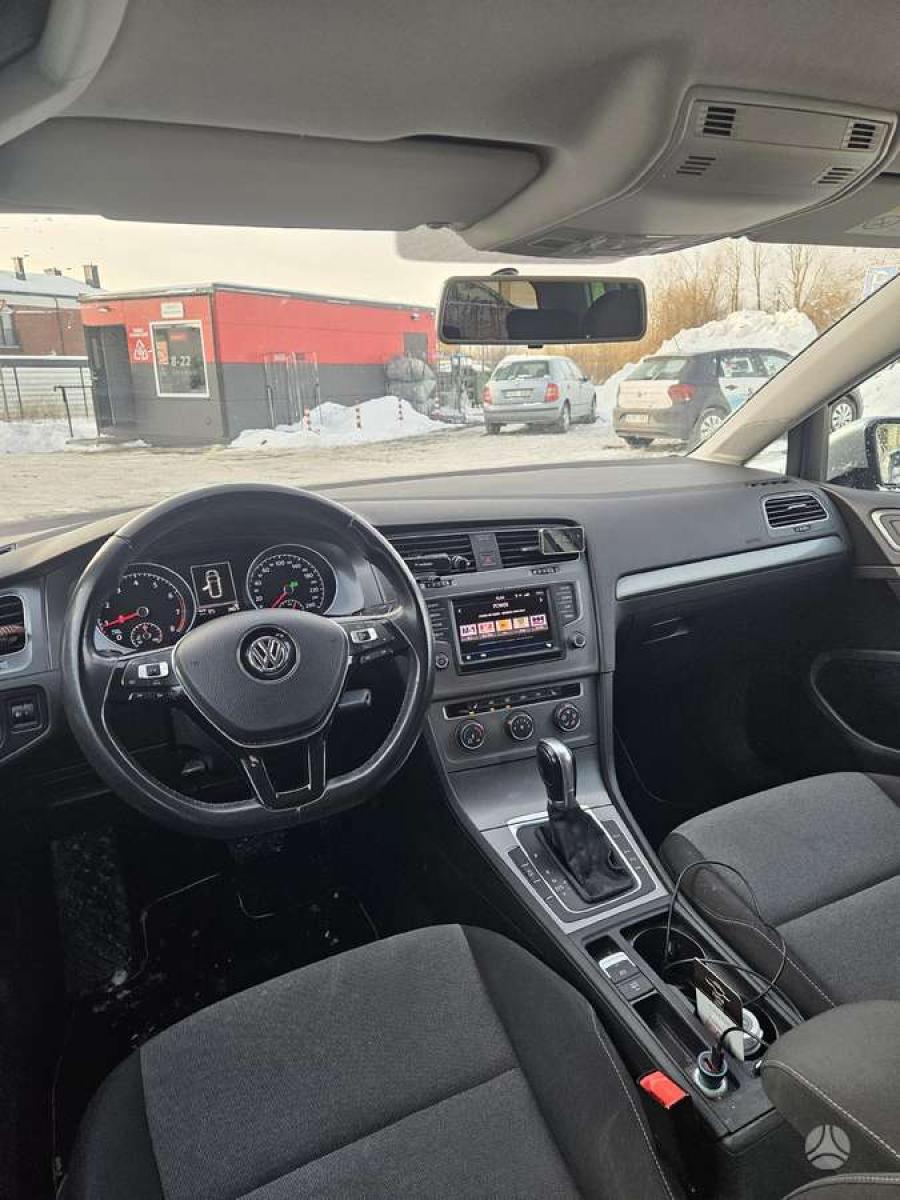 Grey Volkswagen Golf 2017 in Klaipeda, with an engine capacity of 1.40 L and mileage of 221 thousand km for 7900 €, photo 6 on AUTOMOTO.COM.LV