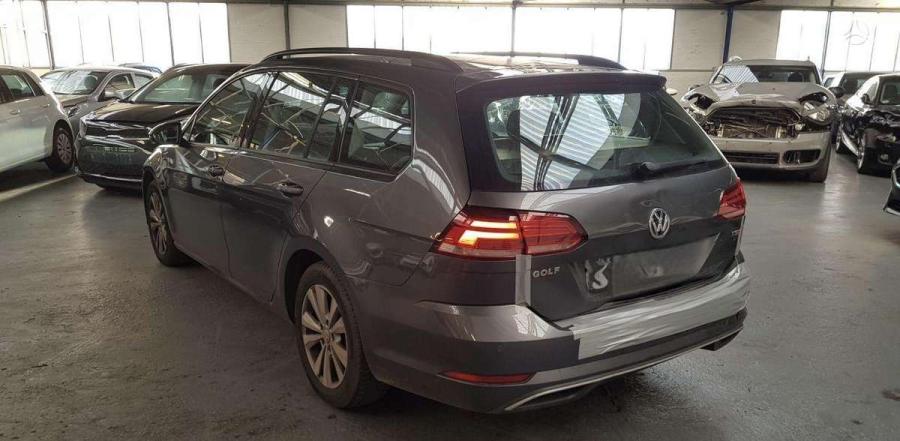 Grey Volkswagen Golf 2017 in Prienai, with an engine capacity of 1.40 L and mileage of 196 thousand km for 7700 €, photo 6 on AUTOMOTO.COM.LV