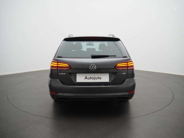 Grey Volkswagen Golf 2017 in Vilnius, with an engine capacity of 1.40 L and mileage of 146 thousand km for 7500 €, photo 5 on AUTOMOTO.COM.LV