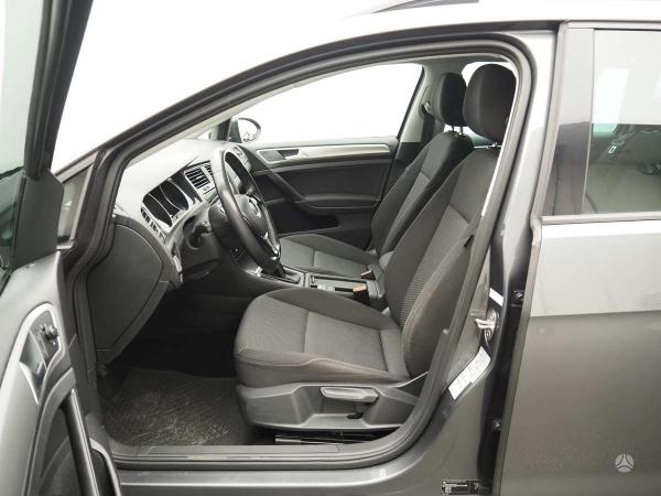 Grey Volkswagen Golf 2017 in Vilnius, with an engine capacity of 1.40 L and mileage of 146 thousand km for 7500 €, photo 8 on AUTOMOTO.COM.LV