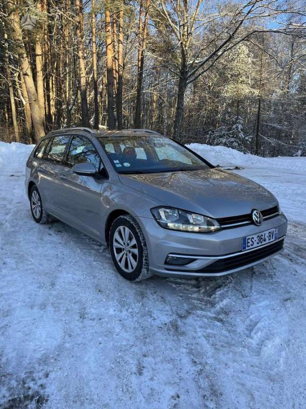 Grey Volkswagen Golf 2017 in Prienai, with an engine capacity of 1.60 L and mileage of 213 thousand km for 7850 €, photo 3 on AUTOMOTO.COM.LV
