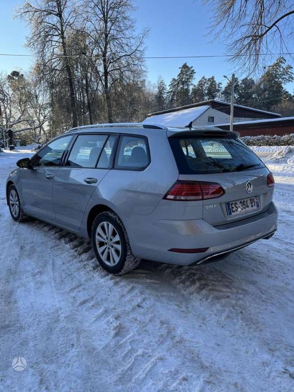 Grey Volkswagen Golf 2017 in Prienai, with an engine capacity of 1.60 L and mileage of 213 thousand km for 7850 €, photo 8 on AUTOMOTO.COM.LV