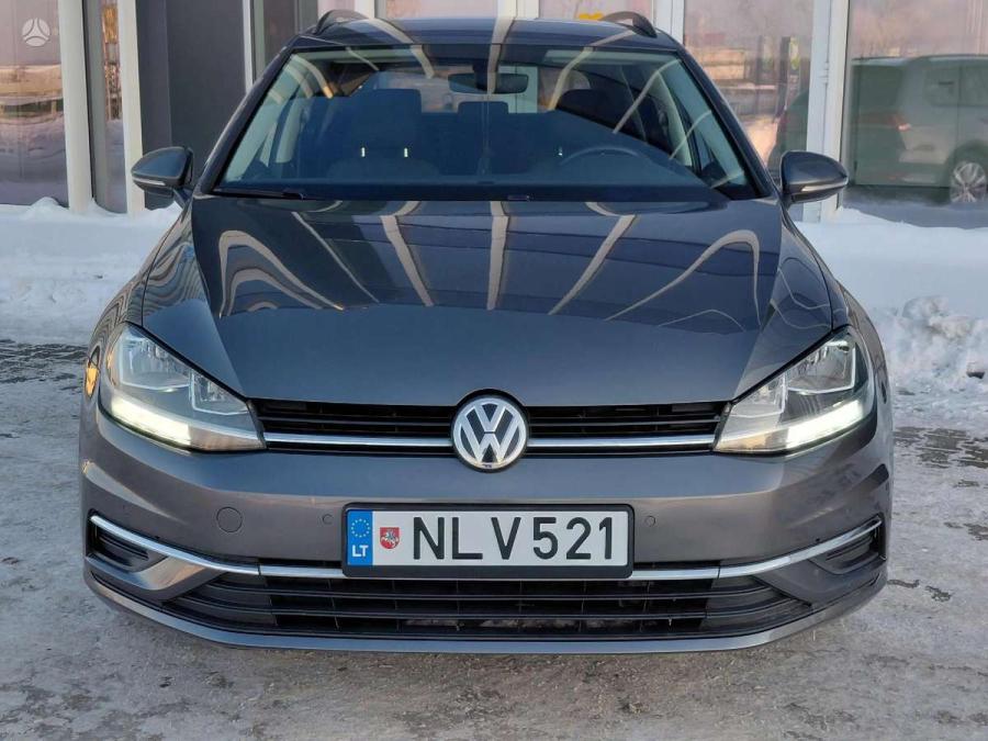 Grey Volkswagen Golf 2017 in Vilnius, with an engine capacity of 1.60 L and mileage of 235 thousand km for 8000 €, photo 2 on AUTOMOTO.COM.LV