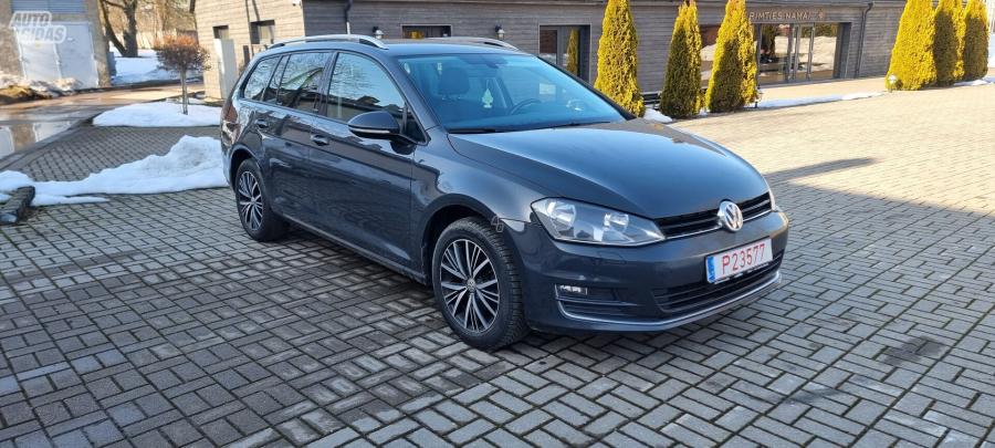Grey Volkswagen Golf 2017 in Kedainiai, with an engine capacity of 1.60 L and mileage of 256 thousand km for 7499 €, photo 2 on AUTOMOTO.COM.LV