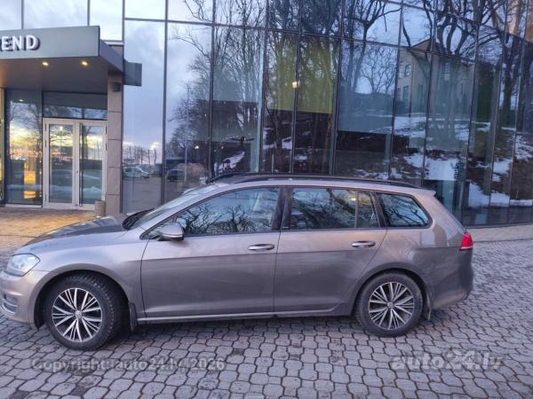 Grey Volkswagen Golf 2017 in Tallinn, with an engine capacity of 1.40 L and mileage of 107 thousand km for 12500 €, photo 1 on AUTOMOTO.COM.LV