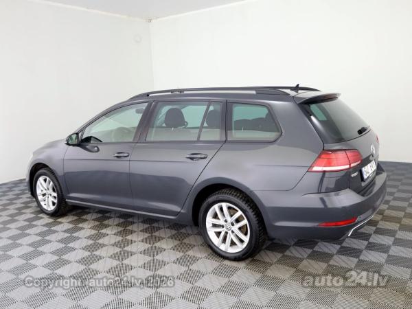 Grey Volkswagen Golf 2017 in Tallinn, with an engine capacity of 2.00 L and mileage of 268 thousand km for 4999 €, photo 4 on AUTOMOTO.COM.LV