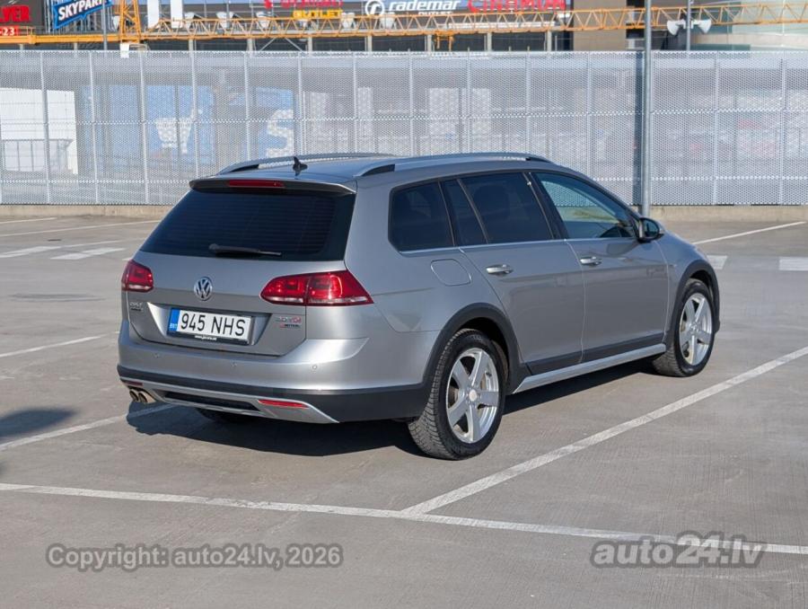 Pelēks Volkswagen Golf 2017 Rapla, ar dzinēja tilpumu 2.00 L un nobraukumu 230 tūkst. km par 13000 €, foto 6 vietnē AUTOMOTO.COM.LV