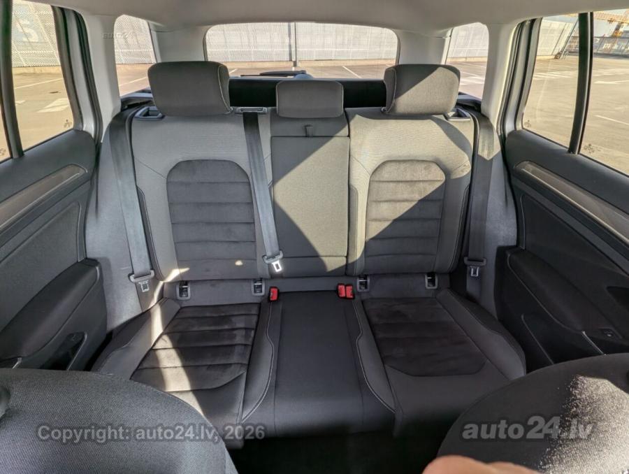 Pelēks Volkswagen Golf 2017 Rapla, ar dzinēja tilpumu 2.00 L un nobraukumu 230 tūkst. km par 13000 €, foto 13 vietnē AUTOMOTO.COM.LV