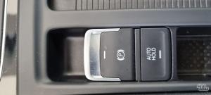 Grey Volkswagen Golf 2017 in Kedainiai, with an engine capacity of 1.60 L and mileage of 256 thousand km for 7299 €, photo 21 on AUTOMOTO.COM.LV