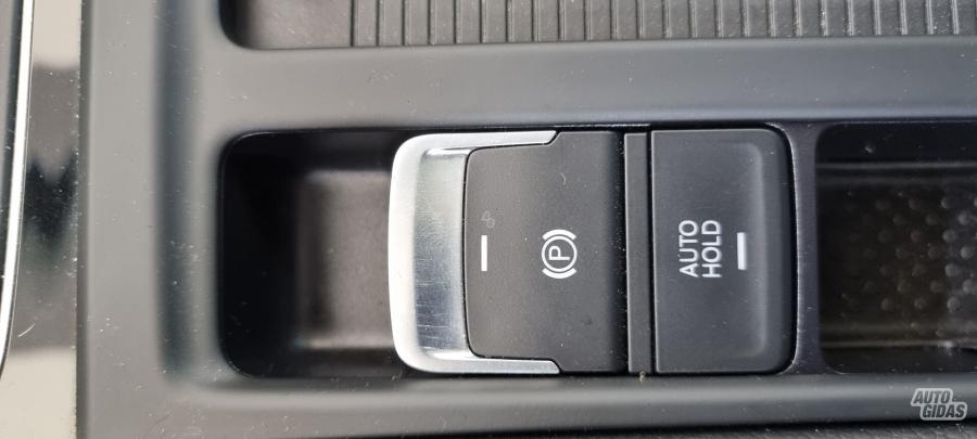 Grey Volkswagen Golf 2017 in Kedainiai, with an engine capacity of 1.60 L and mileage of 256 thousand km for 7299 €, photo 21 on AUTOMOTO.COM.LV