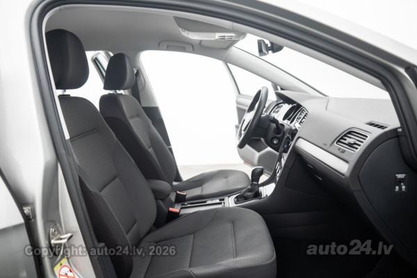 Grey Volkswagen Golf 2017 in Tallinn, with an engine capacity of 1.40 L and mileage of 94 thousand km for 11999 €, photo 10 on AUTOMOTO.COM.LV