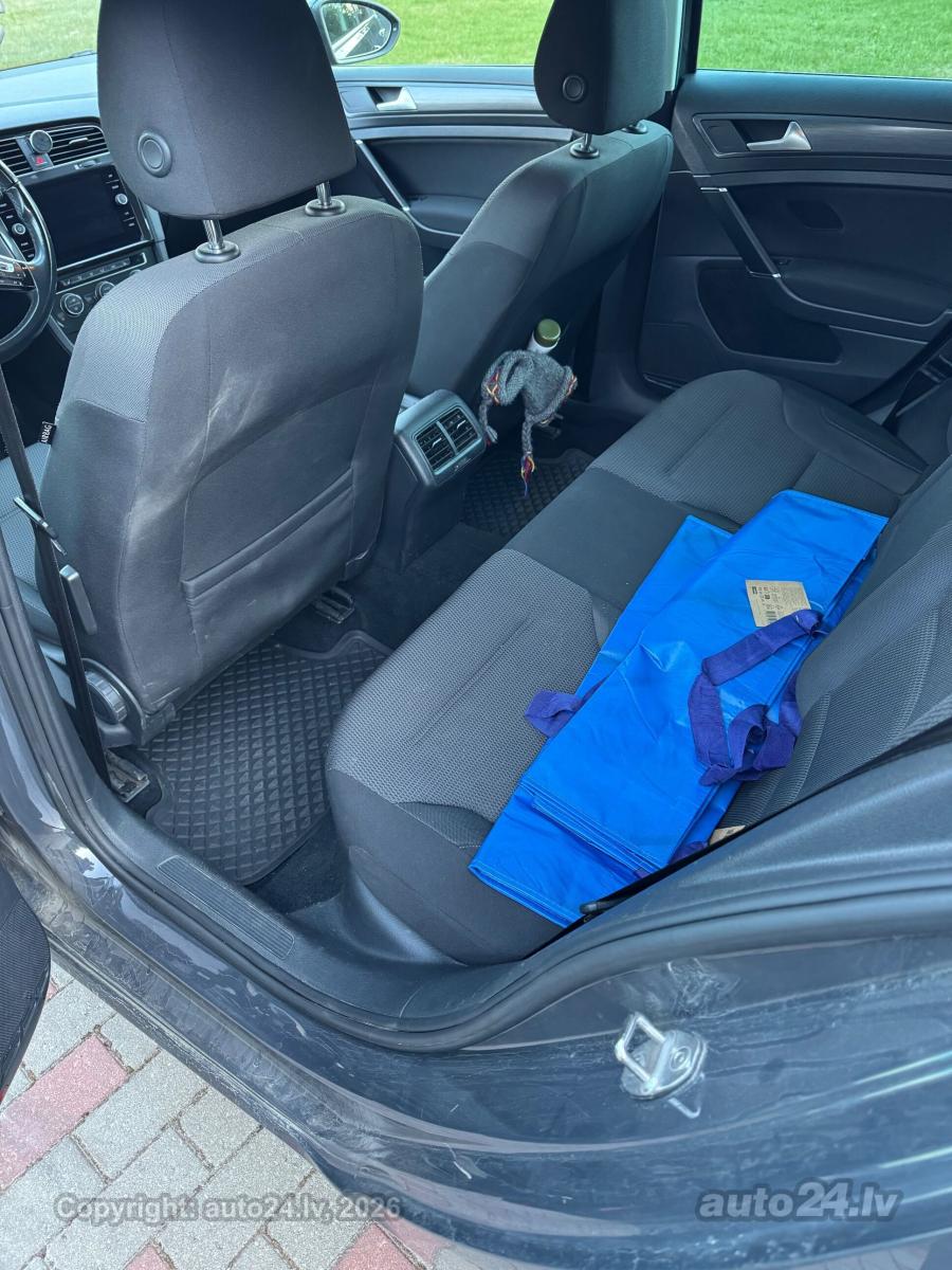 Grey Volkswagen Golf 2017 in Tallinn, with an engine capacity of 1.40 L and mileage of 225 thousand km for 9500 €, photo 9 on AUTOMOTO.COM.LV