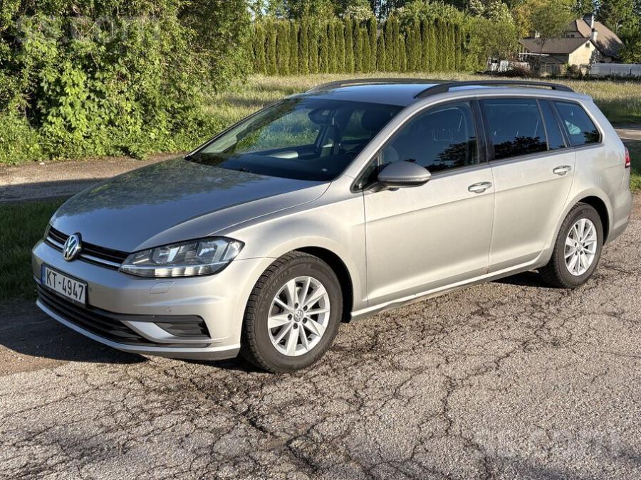 Grey Volkswagen Golf 2017 in Riga, with an engine capacity of 1.60 L and mileage of 238 thousand km for 5990 €, photo 1 on AUTOMOTO.COM.LV