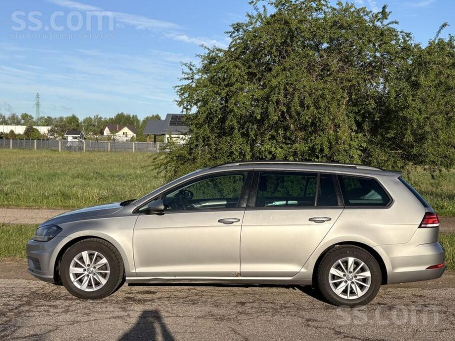 Grey Volkswagen Golf 2017 in Riga, with an engine capacity of 1.60 L and mileage of 238 thousand km for 5990 €, photo 3 on AUTOMOTO.COM.LV
