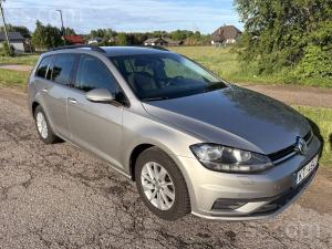 Grey Volkswagen Golf 2017 in Riga, with an engine capacity of 1.60 L and mileage of 238 thousand km for 5990 €, photo 8 on AUTOMOTO.COM.LV