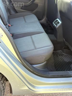 Grey Volkswagen Golf 2017 in Riga, with an engine capacity of 1.60 L and mileage of 238 thousand km for 5990 €, photo 14 on AUTOMOTO.COM.LV