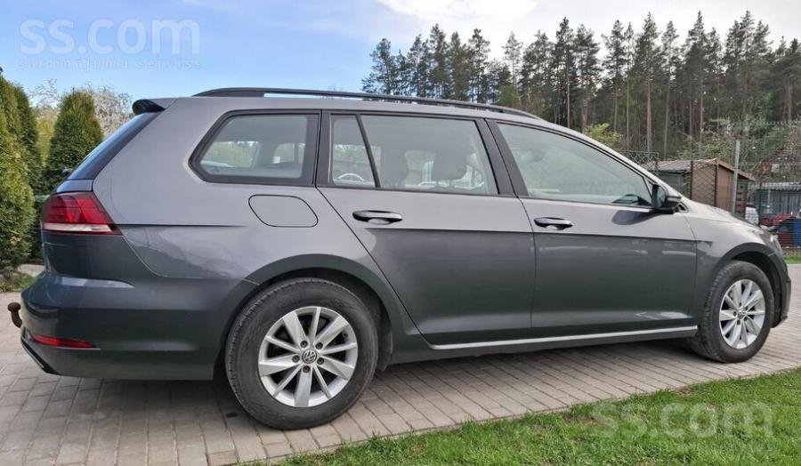 Grey Volkswagen Golf 2017 in Riga, with an engine capacity of 1.60 L and mileage of 177 thousand km for 9400 €, photo 4 on AUTOMOTO.COM.LV