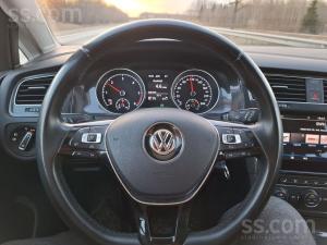 Grey Volkswagen Golf 2017 in Riga, with an engine capacity of 1.60 L and mileage of 177 thousand km for 9400 €, photo 7 on AUTOMOTO.COM.LV