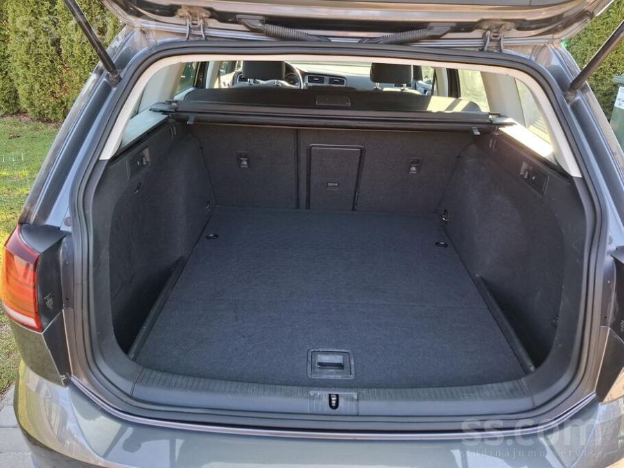 Grey Volkswagen Golf 2017 in Riga, with an engine capacity of 1.60 L and mileage of 177 thousand km for 9400 €, photo 11 on AUTOMOTO.COM.LV