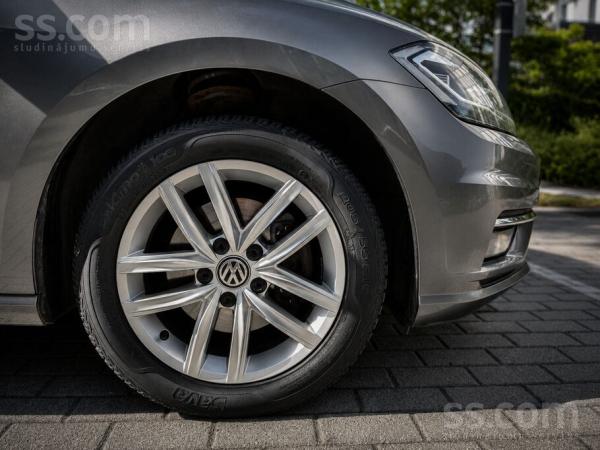 Pelēks Volkswagen Golf 2017 Rīga, ar dzinēja tilpumu 1.40 L un nobraukumu 133 tūkst. km par 11500 €, foto 3 vietnē AUTOMOTO.COM.LV