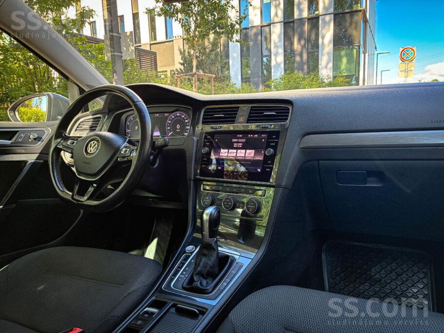 Pelēks Volkswagen Golf 2017 Rīga, ar dzinēja tilpumu 1.40 L un nobraukumu 133 tūkst. km par 11500 €, foto 16 vietnē AUTOMOTO.COM.LV