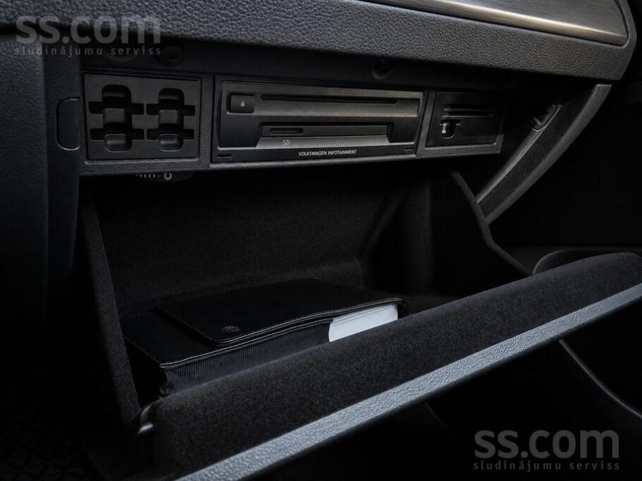 Pelēks Volkswagen Golf 2017 Rīga, ar dzinēja tilpumu 1.40 L un nobraukumu 133 tūkst. km par 11500 €, foto 21 vietnē AUTOMOTO.COM.LV
