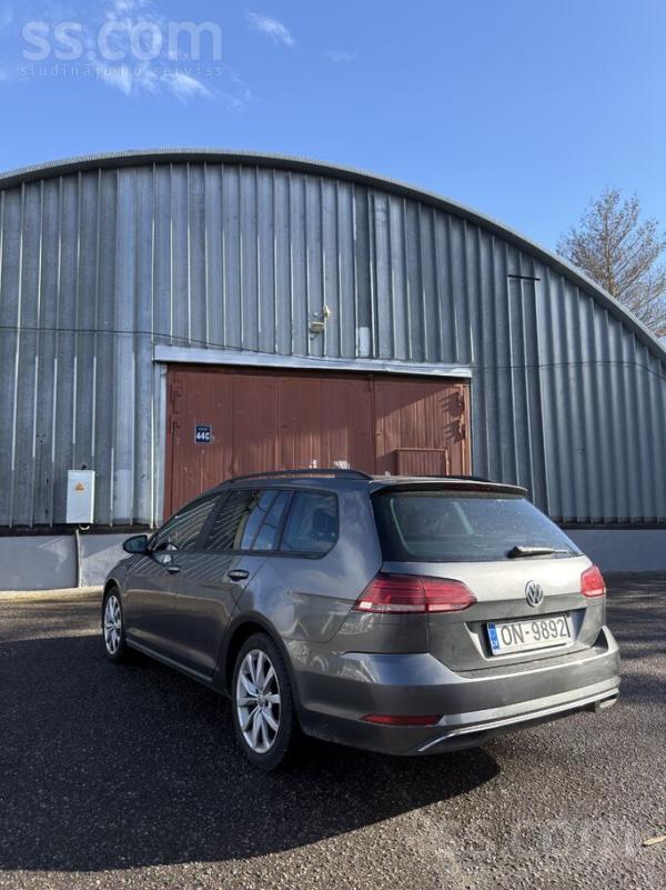 Grey Volkswagen Golf 2017 in Riga, with an engine capacity of 1.40 L and mileage of 260 thousand km for 7700 €, photo 5 on AUTOMOTO.COM.LV
