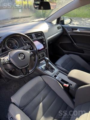 Pelēks Volkswagen Golf 2017 Rīga, ar dzinēja tilpumu 1.40 L un nobraukumu 260 tūkst. km par 7700 €, foto 10 vietnē AUTOMOTO.COM.LV
