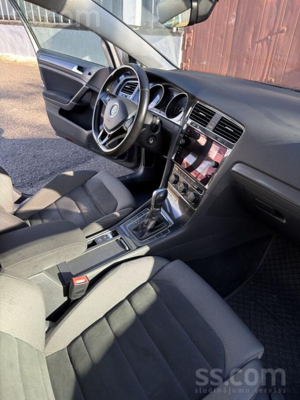 Grey Volkswagen Golf 2017 in Riga, with an engine capacity of 1.40 L and mileage of 260 thousand km for 7700 €, photo 10 on AUTOMOTO.COM.LV