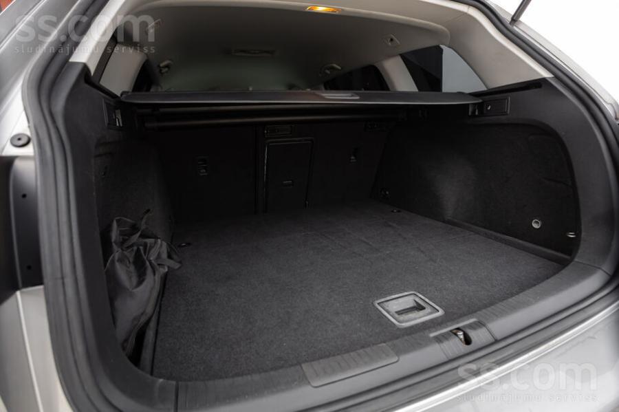 Pelēks Volkswagen Golf 2017 Jelgava, ar dzinēja tilpumu 1.60 L un nobraukumu 265 tūkst. km par 7500 €, foto 20 vietnē AUTOMOTO.COM.LV