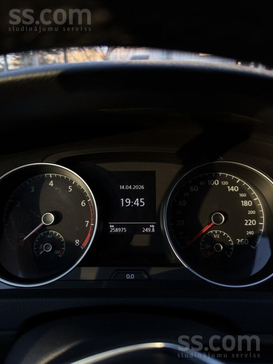 Pelēks Volkswagen Golf 2017 Rīga, ar dzinēja tilpumu 1.40 L un nobraukumu 259 tūkst. km par 8454 €, foto 19 vietnē AUTOMOTO.COM.LV