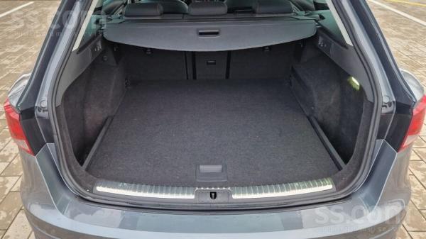 Grey Volkswagen Golf 2017 in Jelgava, with an engine capacity of 2.00 L and mileage of 245 thousand km for 9700 €, photo 7 on AUTOMOTO.COM.LV