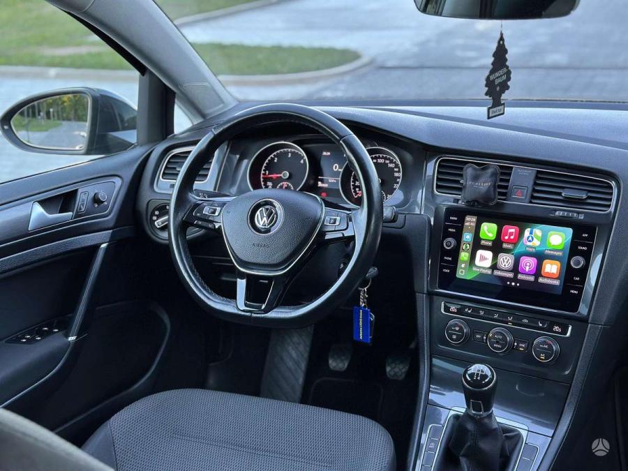 Pelēks Volkswagen Golf 2017 Viļņa, ar dzinēja tilpumu 1.60 L un nobraukumu 202 tūkst. km par 8500 €, foto 12 vietnē AUTOMOTO.COM.LV