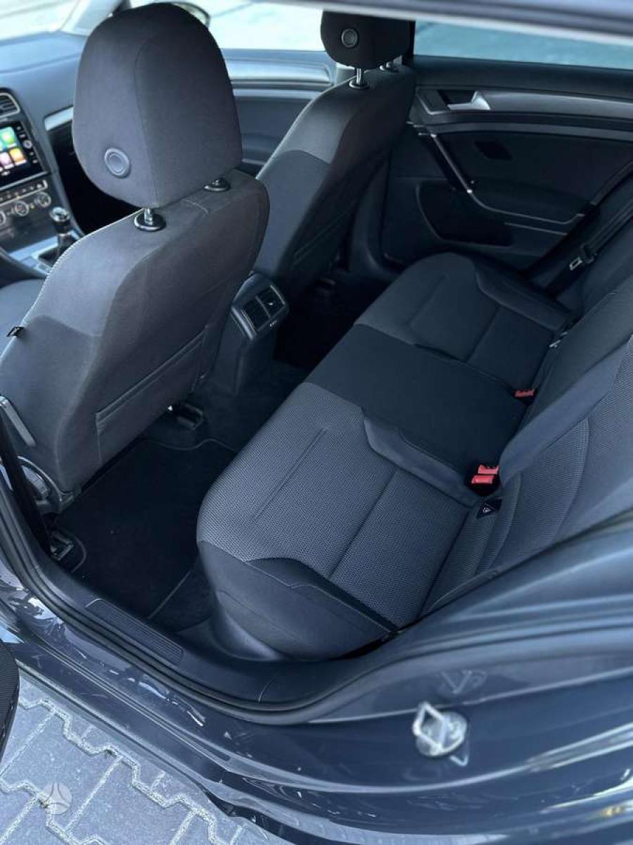 Pelēks Volkswagen Golf 2017 Viļņa, ar dzinēja tilpumu 1.60 L un nobraukumu 202 tūkst. km par 8500 €, foto 18 vietnē AUTOMOTO.COM.LV