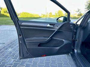 Pelēks Volkswagen Golf 2017 Viļņa, ar dzinēja tilpumu 1.60 L un nobraukumu 202 tūkst. km par 8500 €, foto 34 vietnē AUTOMOTO.COM.LV