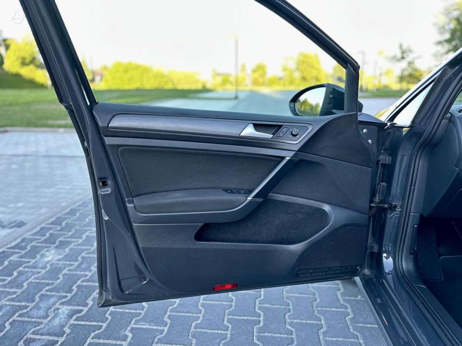 Pelēks Volkswagen Golf 2017 Viļņa, ar dzinēja tilpumu 1.60 L un nobraukumu 202 tūkst. km par 8500 €, foto 34 vietnē AUTOMOTO.COM.LV