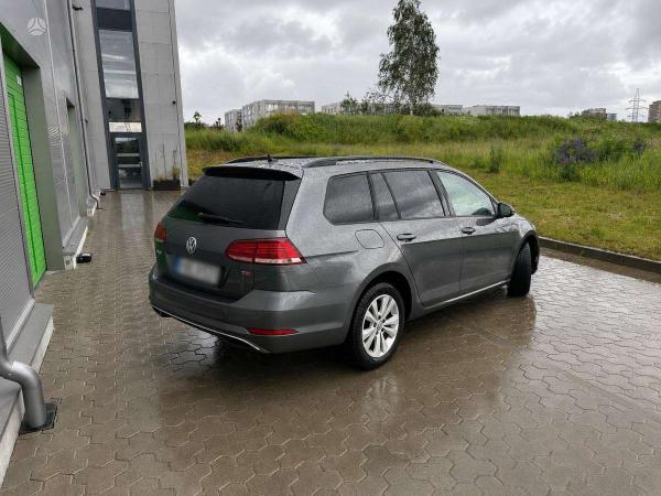 Pelēks Volkswagen Golf 2017 Viļņa, ar dzinēja tilpumu 1.60 L un nobraukumu 236 tūkst. km par 6900 €, foto 6 vietnē AUTOMOTO.COM.LV