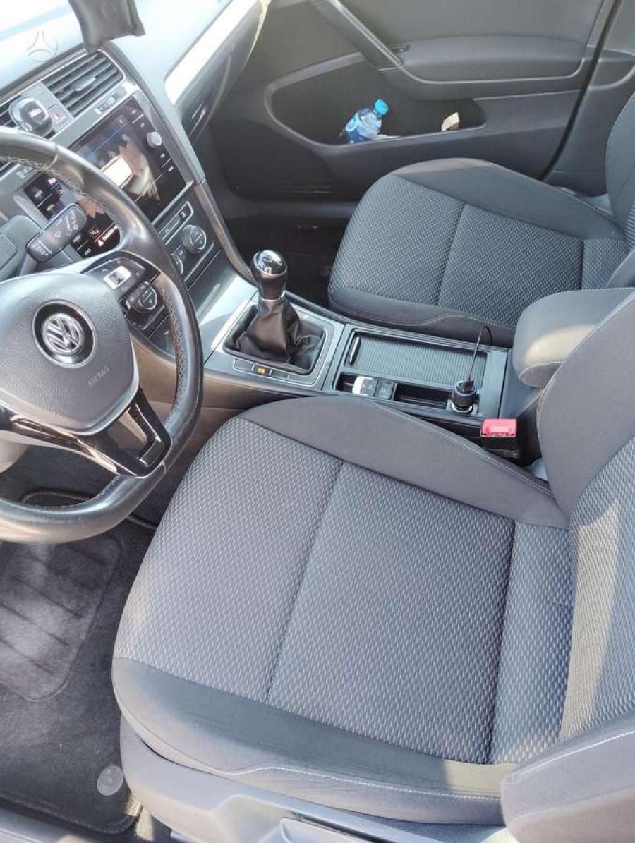 Pelēks Volkswagen Golf 2017 Kauņa, ar dzinēja tilpumu 1.60 L un nobraukumu 249 tūkst. km par 7000 €, foto 17 vietnē AUTOMOTO.COM.LV