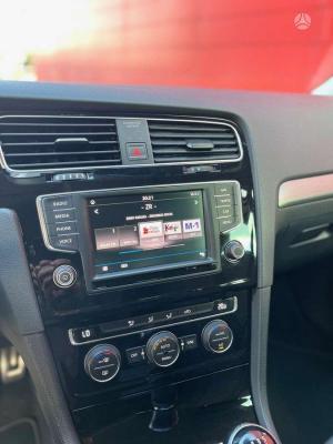Grey Volkswagen Golf 2017 in Vilnius, with an engine capacity of 1.60 L and mileage of 175 thousand km for 7800 €, photo 10 on AUTOMOTO.COM.LV