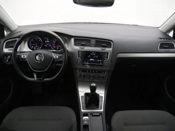 Grey Volkswagen Golf 2017 in Vilnius, with an engine capacity of 1.60 L and mileage of 171 thousand km for 8399 €, photo 2 on AUTOMOTO.COM.LV