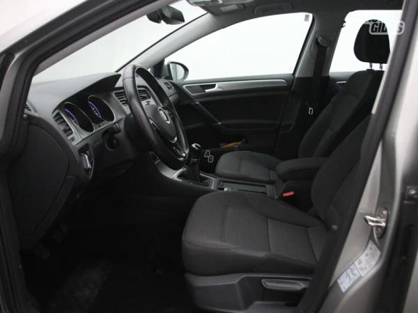 Grey Volkswagen Golf 2017 in Vilnius, with an engine capacity of 1.60 L and mileage of 171 thousand km for 8399 €, photo 4 on AUTOMOTO.COM.LV
