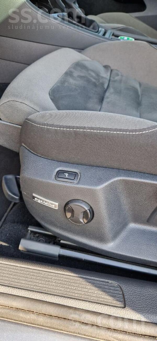 Pelēks Volkswagen Golf 2017 Rīga, ar dzinēja tilpumu 2.00 L un nobraukumu 237 tūkst. km par 10750 €, foto 10 vietnē AUTOMOTO.COM.LV