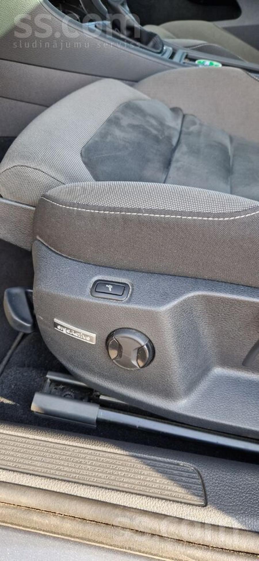 Grey Volkswagen Golf 2017 in Riga, with an engine capacity of 2.00 L and mileage of 237 thousand km for 10750 €, photo 11 on AUTOMOTO.COM.LV