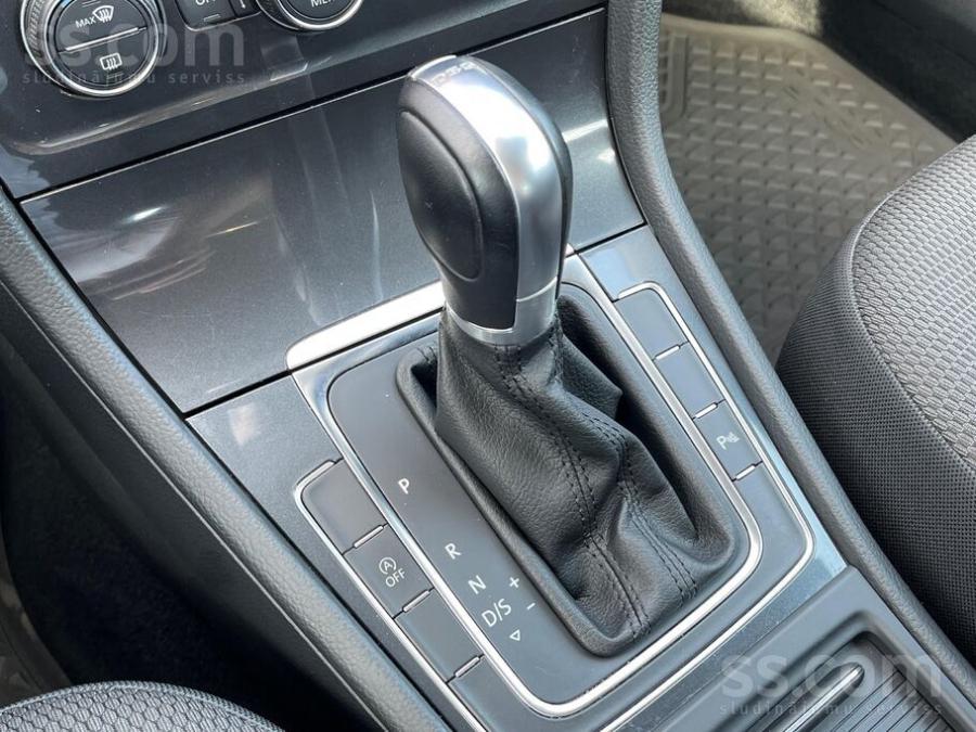 Pelēks Volkswagen Golf 2017 Rīga, ar dzinēja tilpumu 1.60 L un nobraukumu 178 tūkst. km par 9900 €, foto 16 vietnē AUTOMOTO.COM.LV