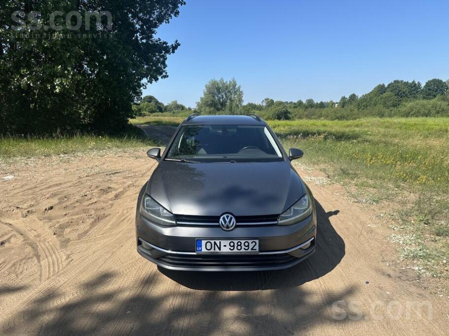 Grey Volkswagen Golf 2017 in Riga, with an engine capacity of 1.40 L and mileage of 261 thousand km for 6990 €, photo 1 on AUTOMOTO.COM.LV