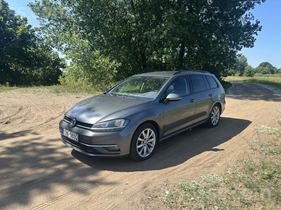 Grey Volkswagen Golf 2017 in Riga, with an engine capacity of 1.40 L and mileage of 261 thousand km for 6990 €, photo 4 on AUTOMOTO.COM.LV